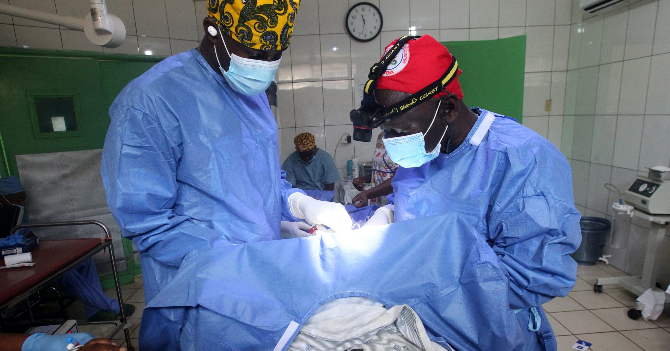 Lifebox Light: a high-quality, durable surgical headlight